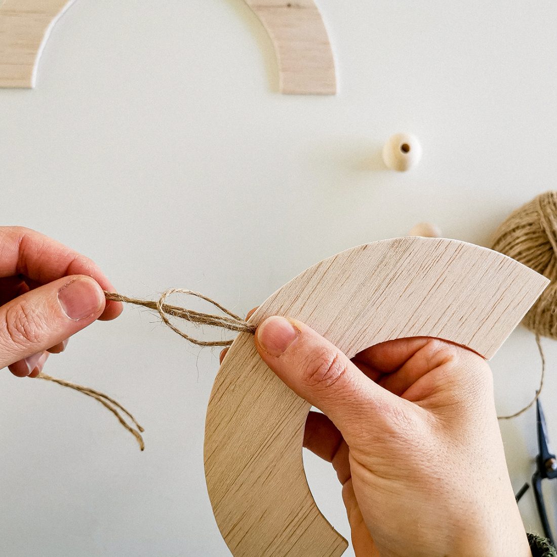 DIY - Mobile arc-en-ciel - L'An Vert du Décor